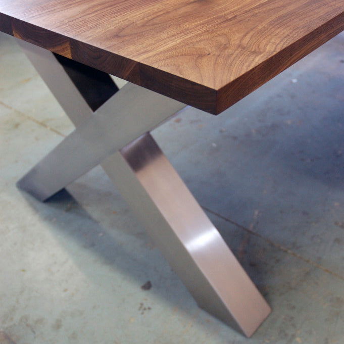 X-Base Table – Stylegarage