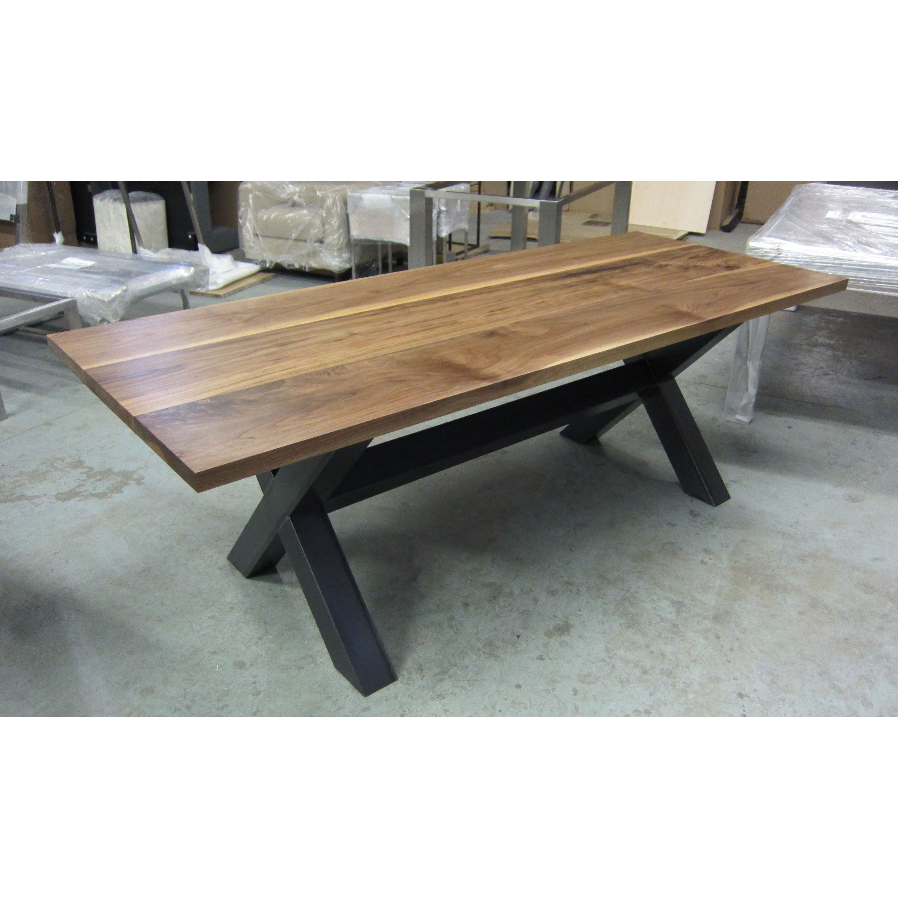 X-Base Table – Stylegarage