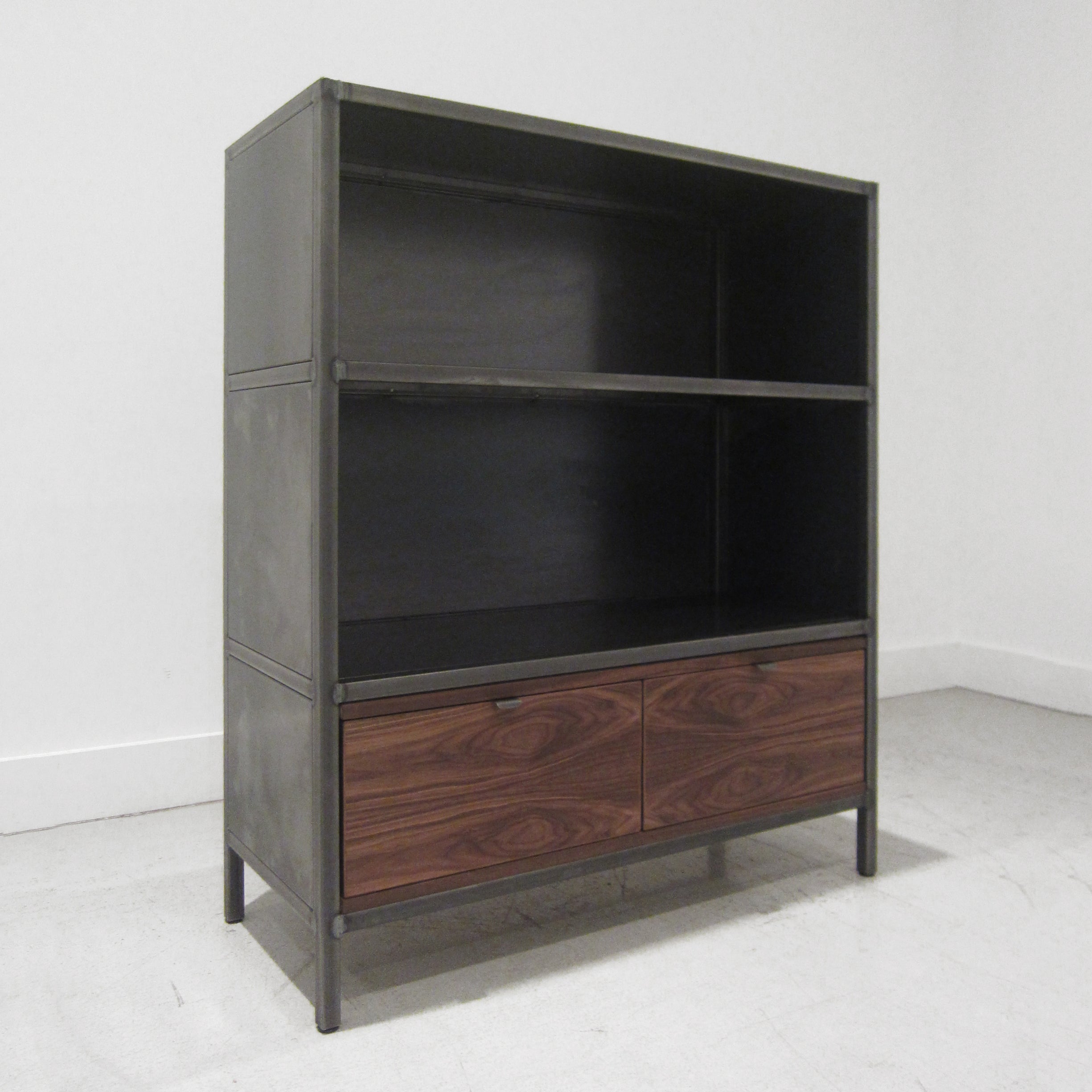 Shaw Display Case – Stylegarage