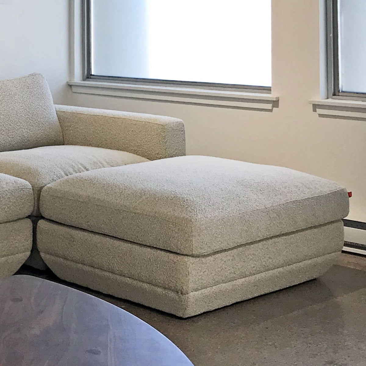 Podium Ottoman – Stylegarage